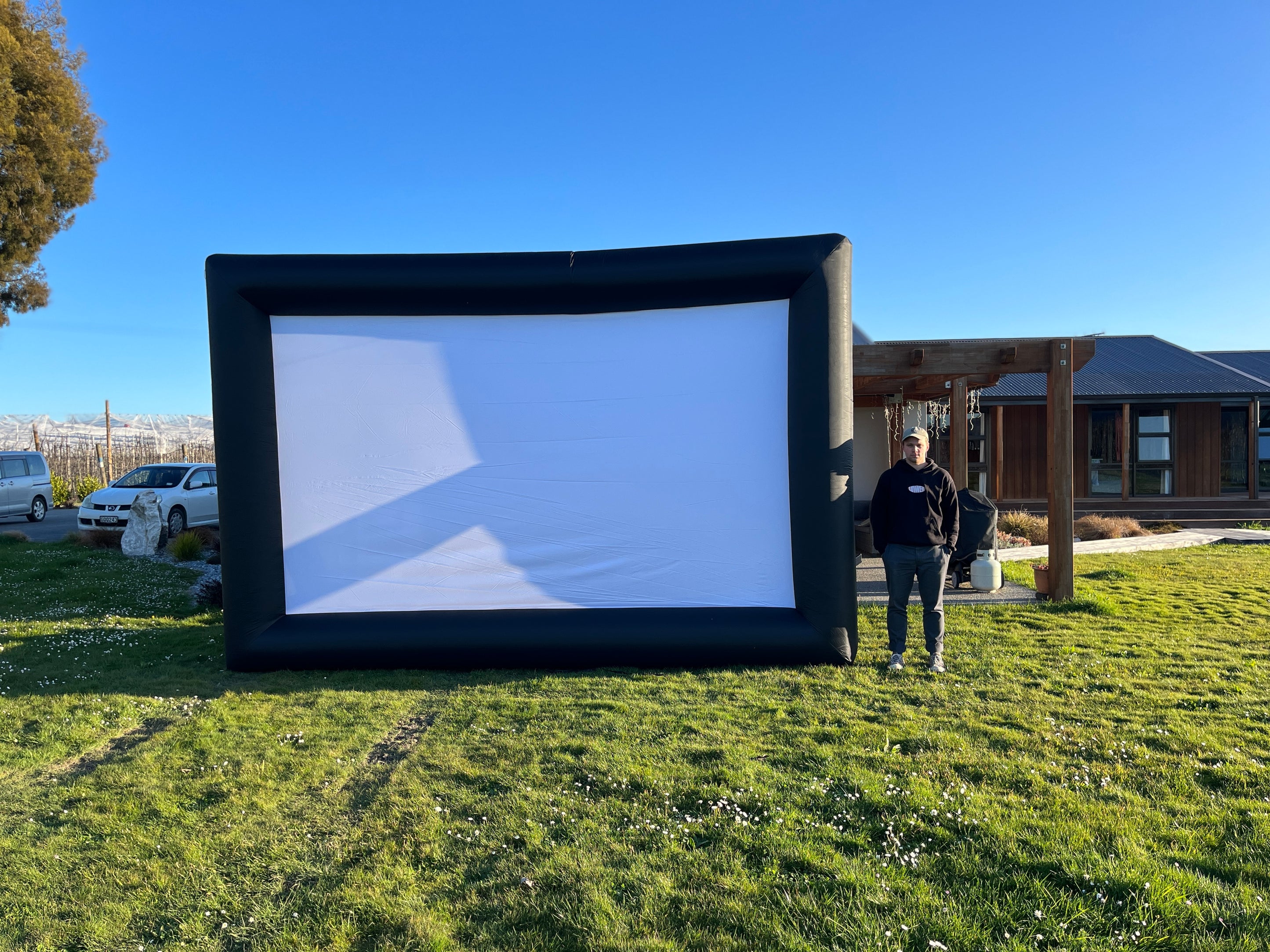 Inflatable Entertainment Screen - Mr Inflatable – Mr Inflatable ...