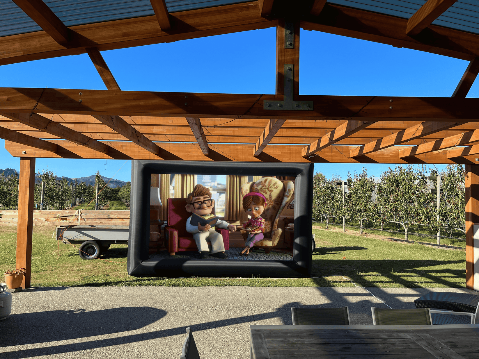 Inflatable Entertainment Screen - Mr Inflatable – Mr Inflatable ...